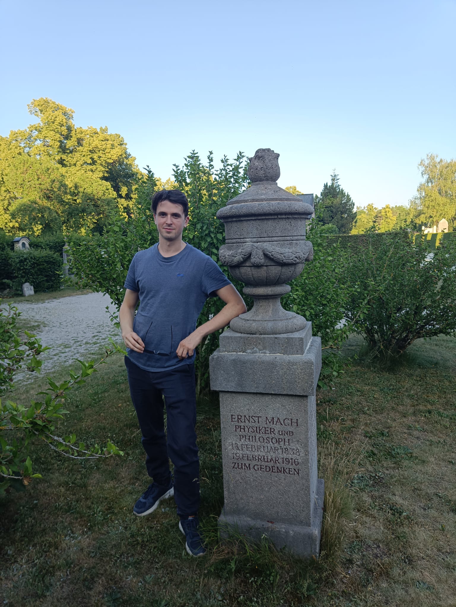 Profile & talks – Relative Motion